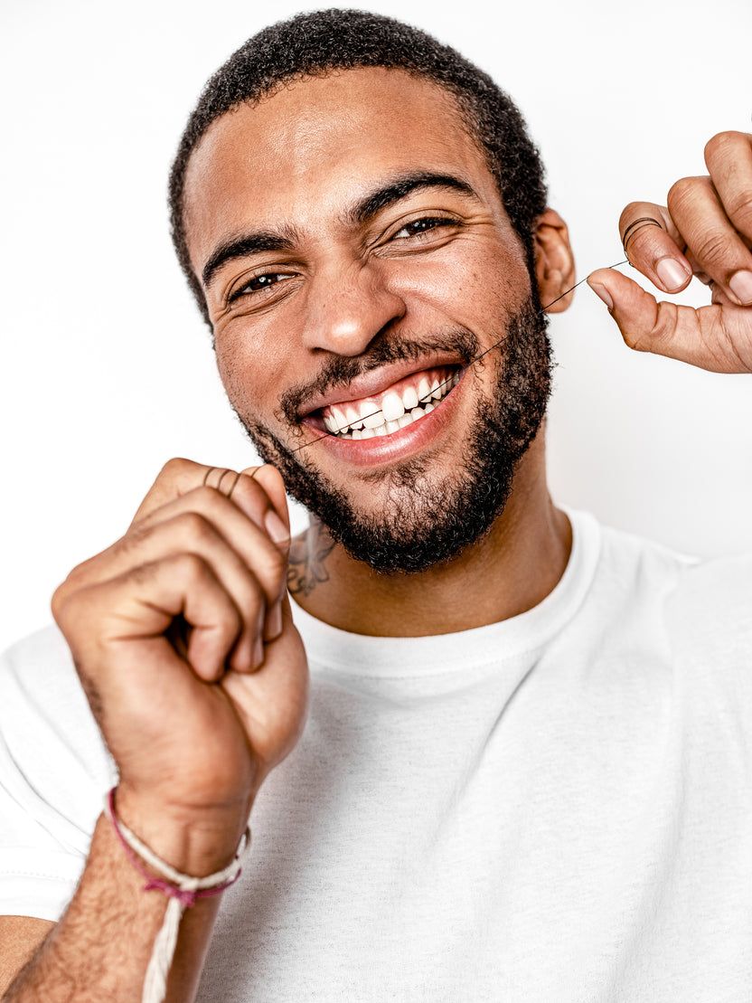 Brilliant Black® Floss – Whitens Between Teeth Naturally | Terra & Co.